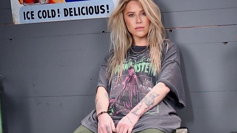 Allison Scott Tattoos Allison Scott, Ex Van Sean Dhondt, Vindt Liefde
